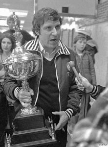 Joseph “Joe” Petrone, tra i più grandi campioni di calcio in Canada ...